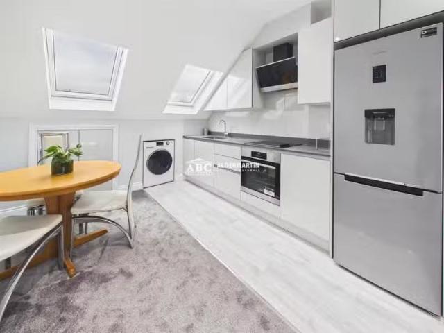 New 1 BA 1 bedroom flat for rent in Fairmead Crescent, Edgware.