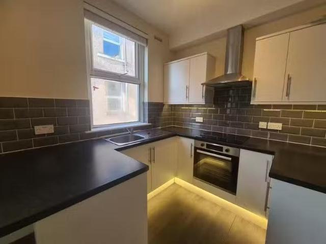 Deal! 1 BA 1 bedroom flat for rent in Heysham Road, Morecambe.