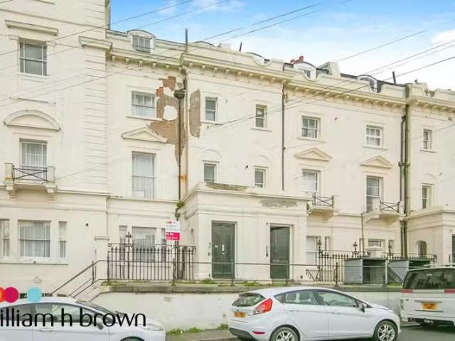 Deal! 1 BA 1 bedroom flat for rent in Orwell Road, HARWICH, CO12