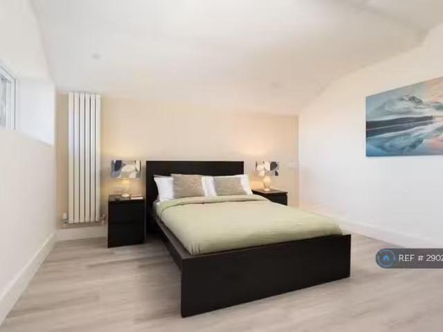 Unique 1 BA 1 bedroom flat for rent in Marion St, Birkenhead.