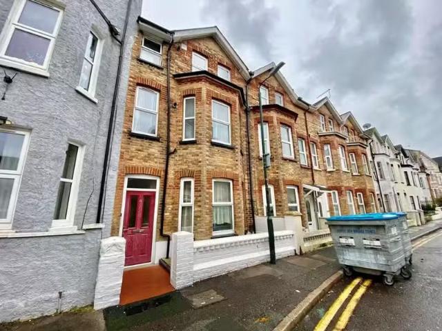 New 1 BA 1 bedroom flat for rent in St Michael's Road, Bournem.