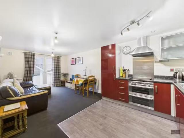 Deal! 1 BA 1 bedroom flat for rent in Red Lion Lane, Exeter, EX1
