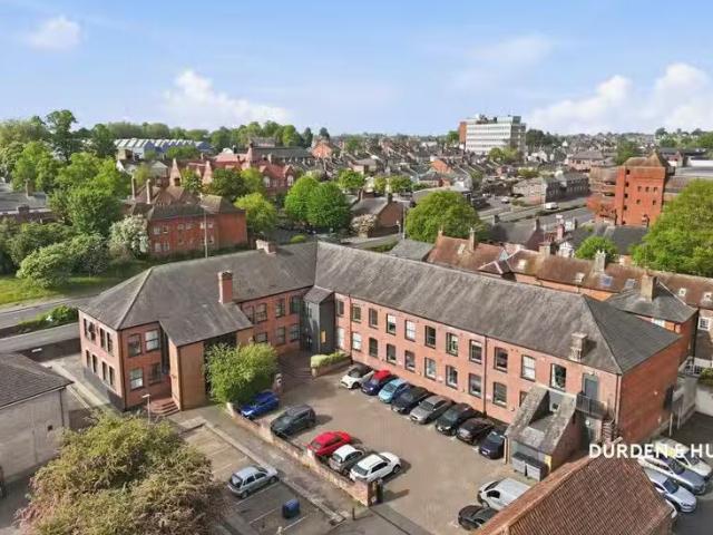 Just in! 1 BA 1 bedroom flat for rent in Whitewell Road, Abbey.