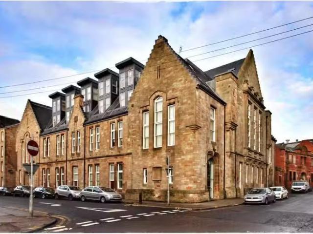 Deal! 1 BA 1 bedroom flat for rent in Turnbull Street, Merchan.