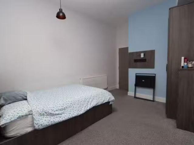 Just in! 1 BA 1 bedroom house of multiple occupation for rent.