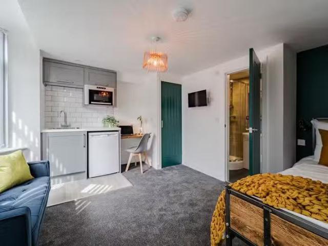 New 1 BA 1 bedroom house share for rent in Ensuite 1, Abercorn.