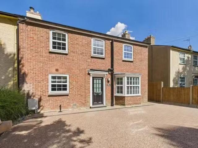New 1 BA 1 bedroom house share for rent in Grove Park, Bury St.