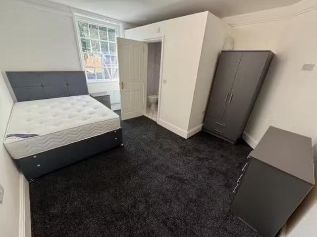 Cheap 1 BA 1 bedroom house share for rent in Room 9, Vernon St.