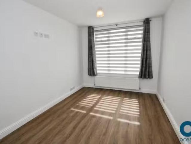 Just in! 1 BA 1 bedroom house share for rent in Stradbrook Ave.