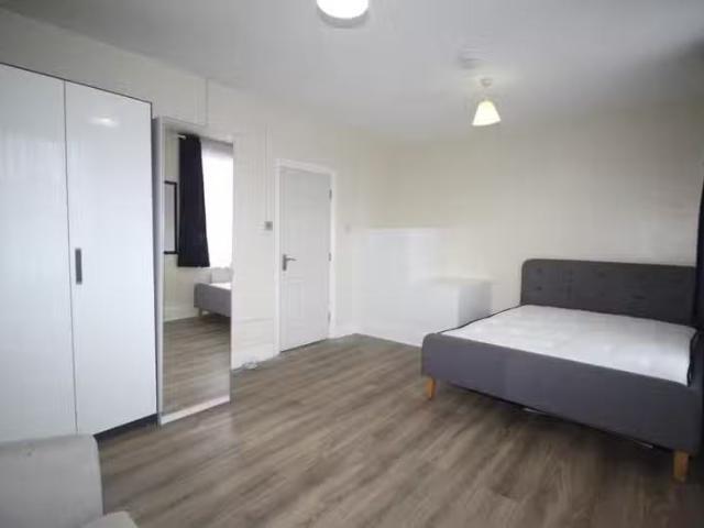 For Rent! 1 BA 1 bedroom house share for rent in Suffolk Road.