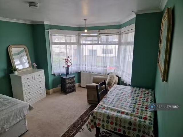 For Rent! 1 BA 1 bedroom house share for rent in South Lane, S.