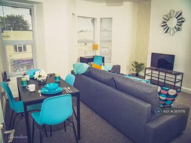 Unique 1 BA 2 bedroom maisonette for rent in Church Road, Redf.