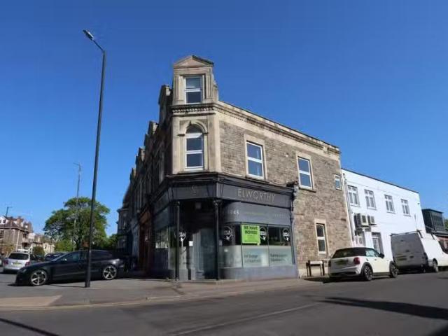 Nice 1 BA 2 bedroom maisonette for rent in Maisonette, Redland.