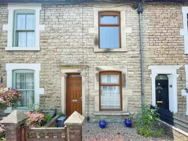 Unique 1 BA 2 bedroom Mid Terrace House to rent, Blackburn Roa.