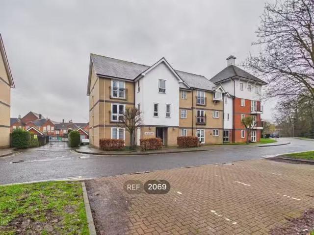Cozy 1 BA 2 bedroom apartment for rent in Victoria Chase, Colc.