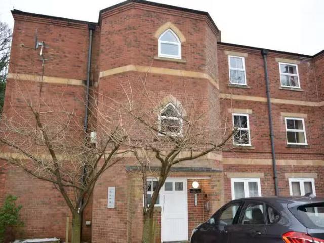 Just in! 1 BA 2 bedroom apartment for rent in Woodlands Corner.