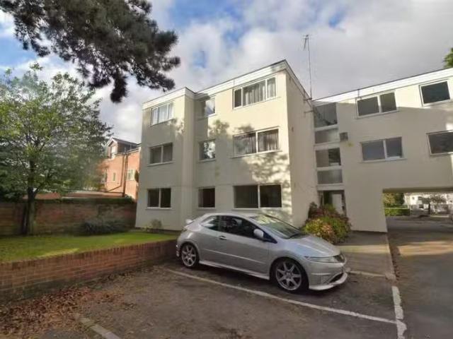 Unique 1 BA 2 bedroom apartment for rent in Anfield Court, Rus.