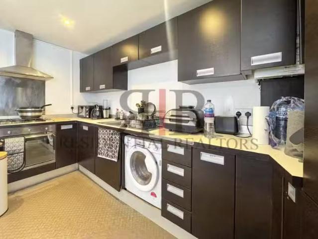 Just in! 1 BA 2 bedroom apartment for rent in Crick Court, Spr.