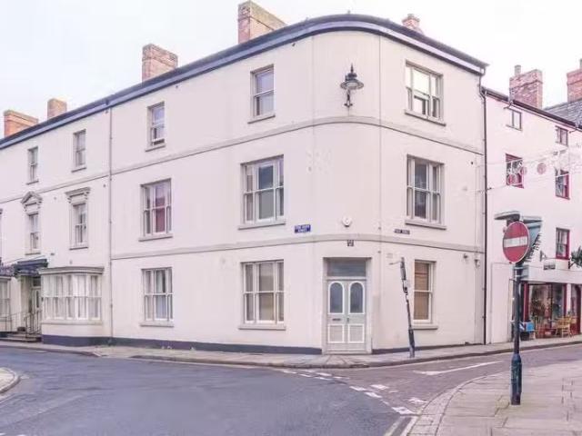 New 1 BA 2 bedroom apartment for rent in Edde Cross Street, Ro.