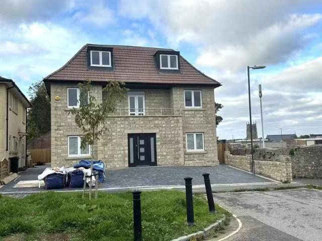 New 1 BA 2 bedroom apartment for rent in Mayfields, Keynsham.
