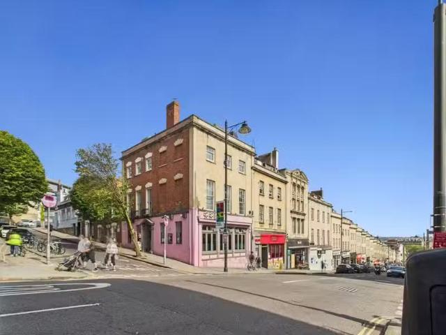 New 1 BA 2 bedroom apartment for rent in Melbourne House, Park.