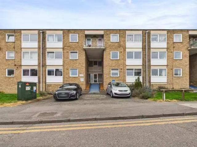 Cozy 1 BA 2 bedroom apartment for rent in Mildmay Court, Mildm.