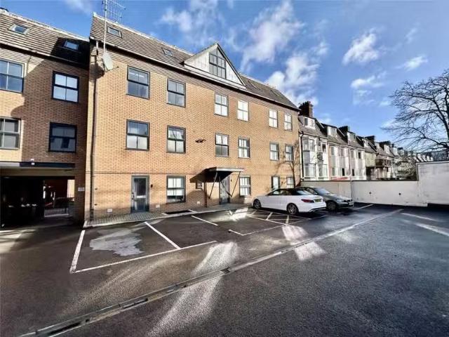 Unique 1 BA 2 bedroom apartment for rent in Norwich Avenue Wes.