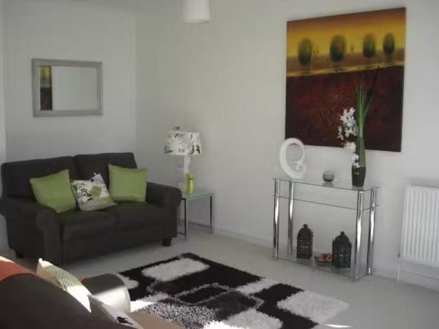 Unique 1 BA 2 bedroom apartment for rent in Oxford House, Folk.