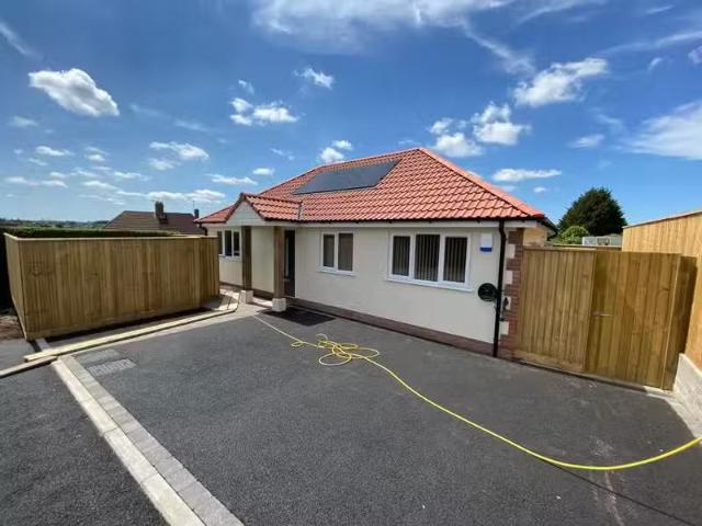 Just in! 1 BA 2 bedroom detached house for rent in Preston Wal.