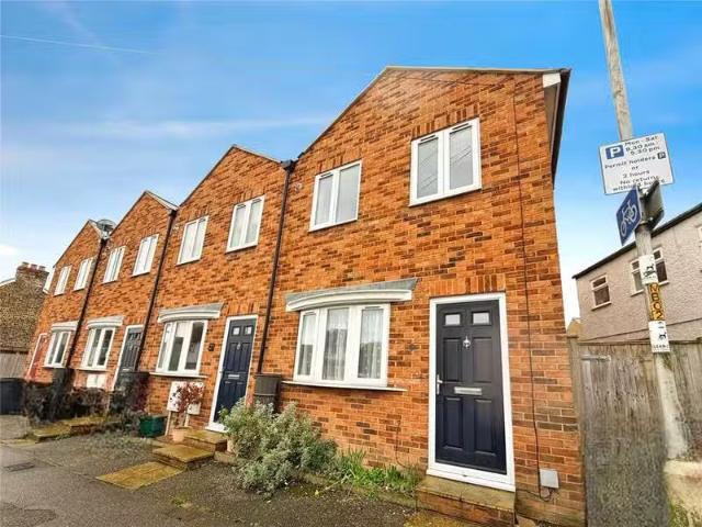 Cozy 1 BA 2 bedroom End Terrace House to rent, Middle Deal Roa.