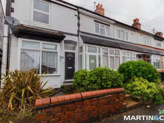 Rental! 1 BA 2 bedroom end of terrace house for rent in Aubrey.