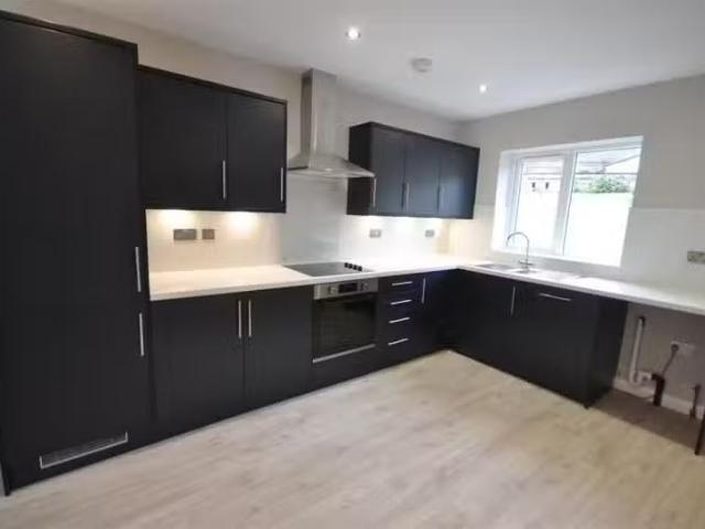 Just in! 1 BA 2 bedroom end of terrace house for rent in First.