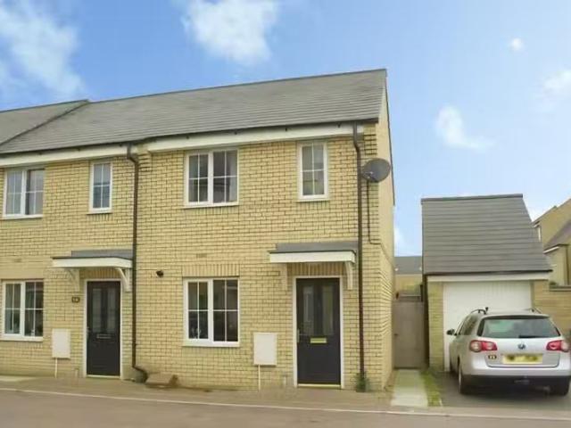 Just in! 1 BA 2 bedroom end of terrace house for rent in Wellb.