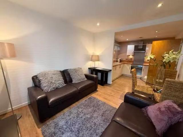 Just in! 1 BA 2 bedroom flat for rent in 17 Oswald Street, Gla.