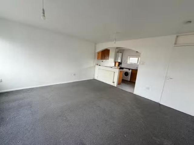 Cozy 1 BA 2 bedroom flat for rent in 53 Boswell Drive, Coventr.
