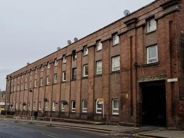 Just in! 1 BA 2 bedroom flat for rent in Causewayside, Newingt.