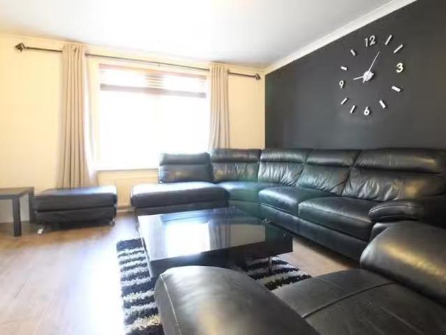 For Rent! 1 BA 2 bedroom flat for rent in Claremont Street, Fi.