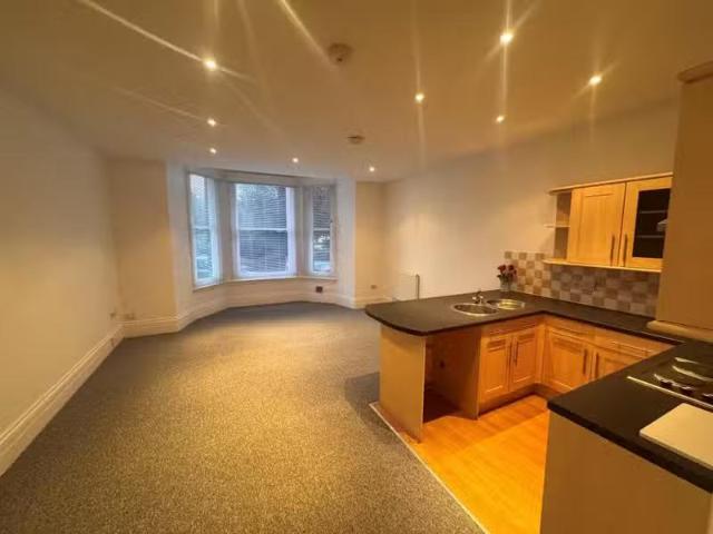 For Rent! 1 BA 2 bedroom flat for rent in Adrian Square West.