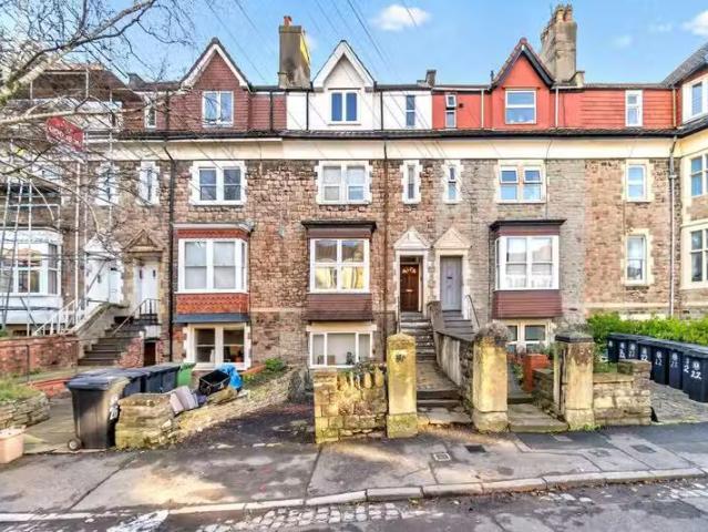 Unique 1 BA 2 bedroom flat for rent in Belmont Road, St. Andre.