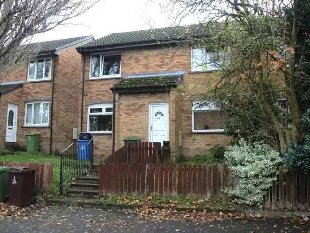 Deal! 1 BA 2 bedroom flat for rent in Gairbraid Court, Glasgow.