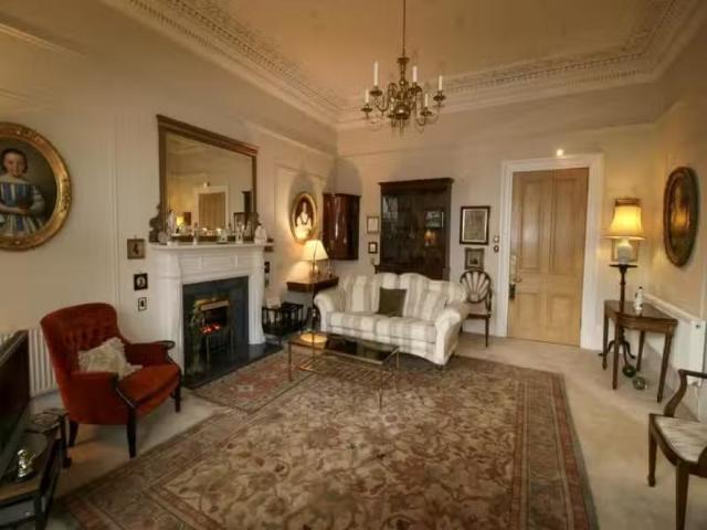 For Rent! 1 BA 2 bedroom flat for rent in Greenhill Terrace, B.