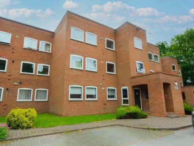 Deal! 1 BA 2 bedroom flat for rent in Jacoby Place, Priory Roa.