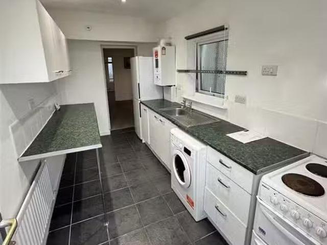 Rental! 1 BA 2 bedroom flat for rent in Langley Terrace, Stanl.