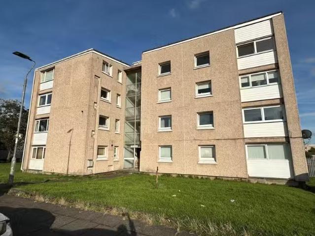 Deal! 1 BA 2 bedroom flat for rent in Neville, East Kilbride.