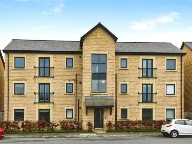 Charming 1 BA 2 bedroom flat for rent in St Georges Quay, Lanc.