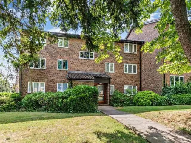 New 1 BA 2 bedroom flat for rent in Stamford Drive, Bromley, BR2