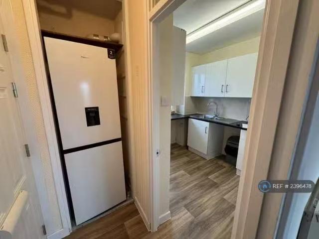 Cozy 1 BA 2 bedroom flat for rent in Sterte Close, Poole, BH15
