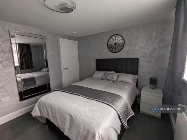 Deal! 1 BA 2 bedroom flat for rent in Penylan, Cardiff, CF23