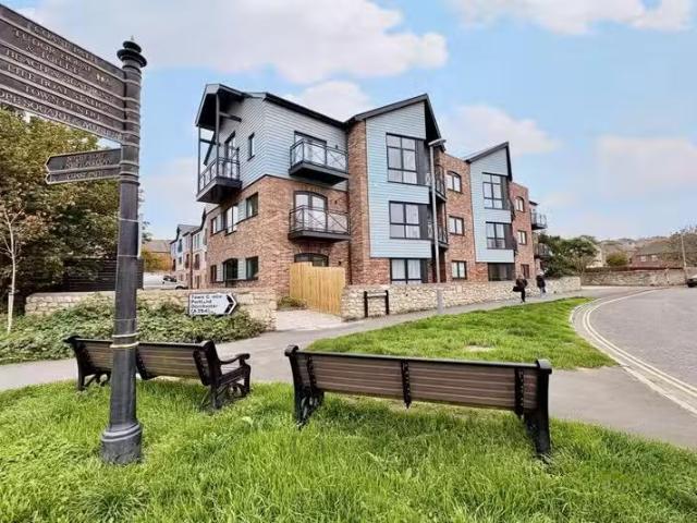 Unique 1 BA 2 bedroom flat for rent in Weymouth, DT4