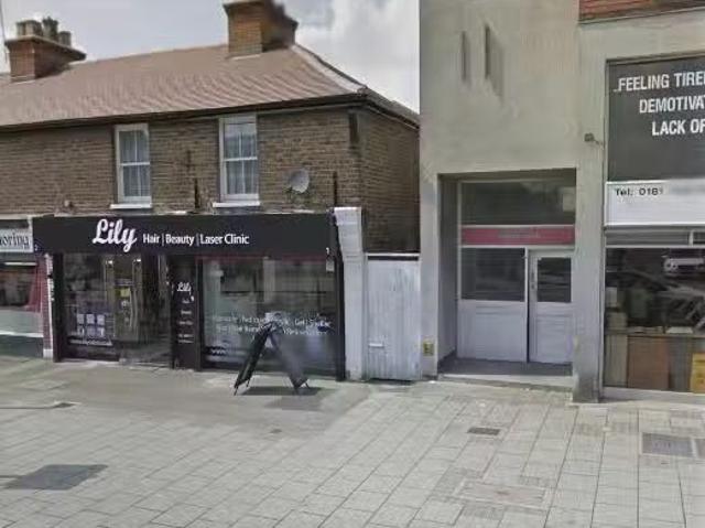 Rental! 1 BA 2 bedroom flat for rent in Whitchurch Lane, Edgwa.